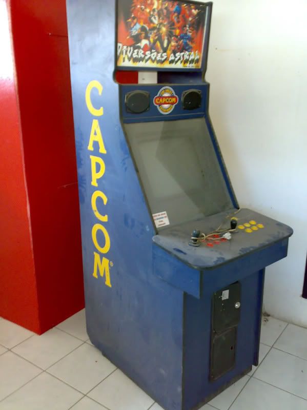 Virus e o gabinete da Capcom - Vida de Gamer